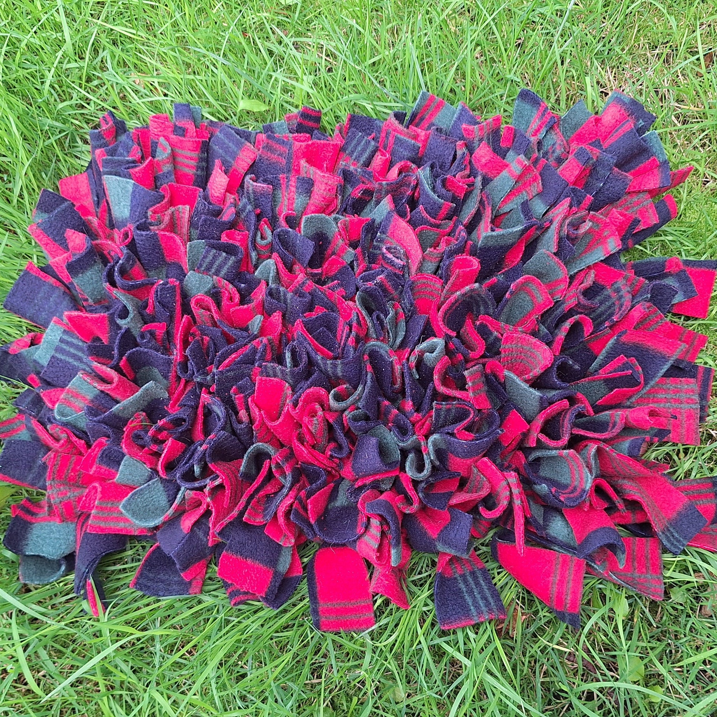 Large Snuffle Mat - Printed Fleece – Yin & Yang Pet House
